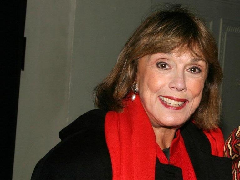 Broadway theaters to dim lights for Phyllis Newman