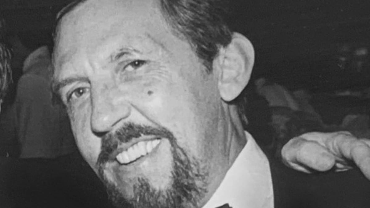 Broadway lights to dim in memory of scenic designer Robin Wagner